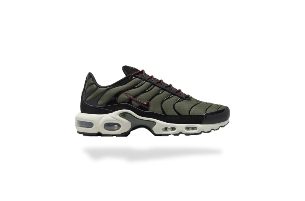 NIKE AIR MAX PLUS TN FRANCE | SNEAK OFFICIAL STORE - NOIR